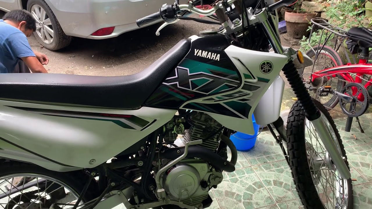 Yamaha xtz 125 regrease swing arm - YouTube