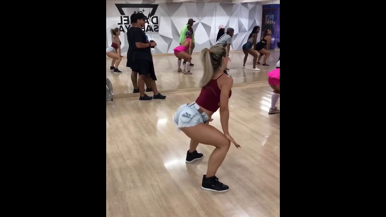 Dancing Brazilian Fitness Model Vivi Winkler Youtube