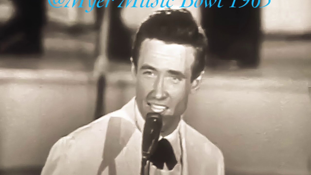 Johnny Rohan - Bandstand medley - YouTube