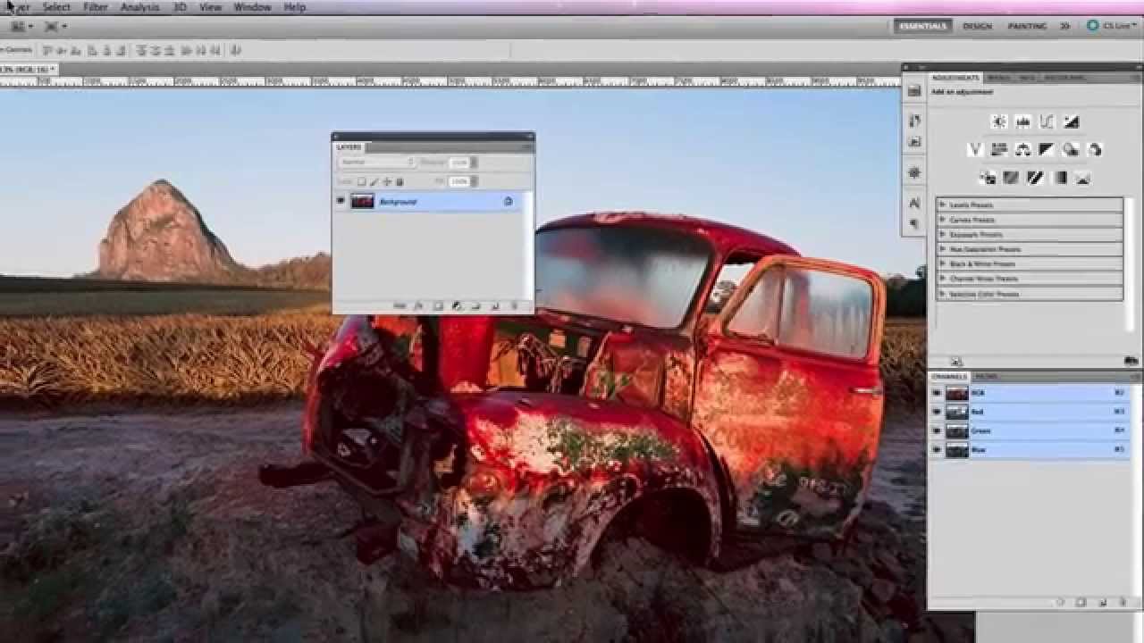 How To Navigate The Interface Of Photoshop CS5 - YouTube