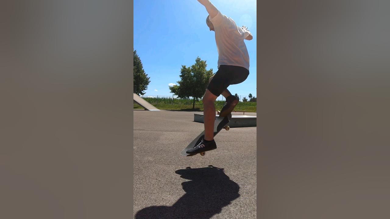 Frontside 180 Ollie - YouTube