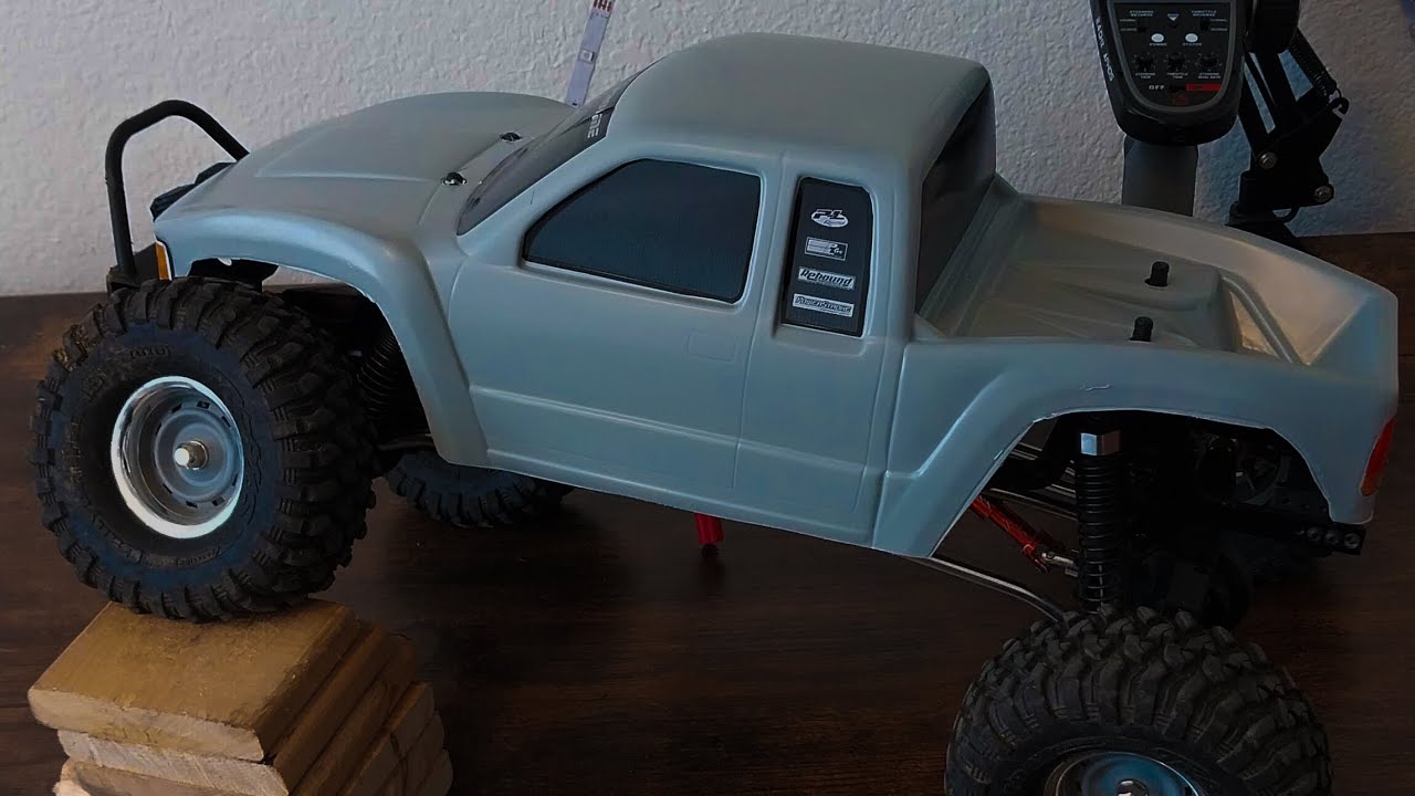 Installing new body. (redcat gen7) - YouTube