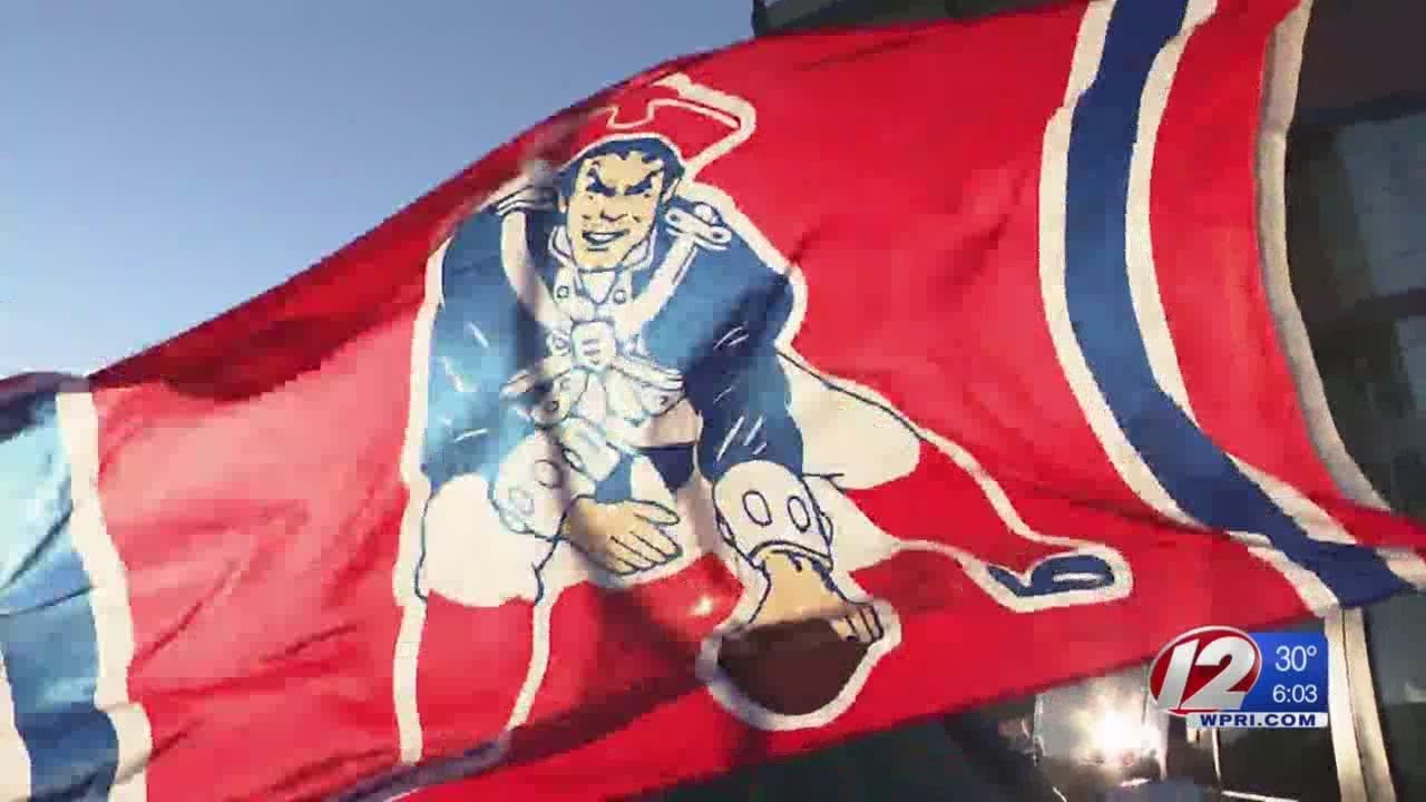 Fans tailgating before Pats-Titans showdown - YouTube