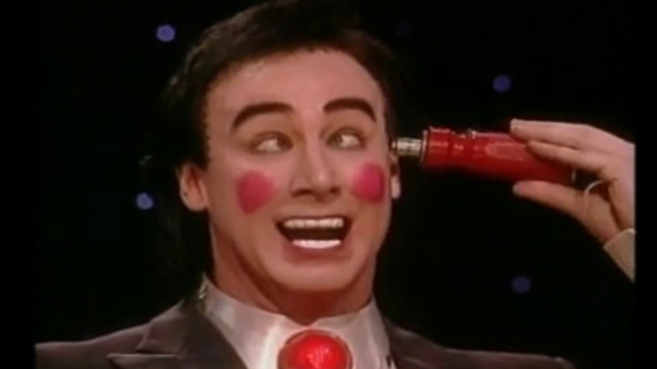 Humanoid Robot : Mike Michaels's best Performance on-stage - YouTube