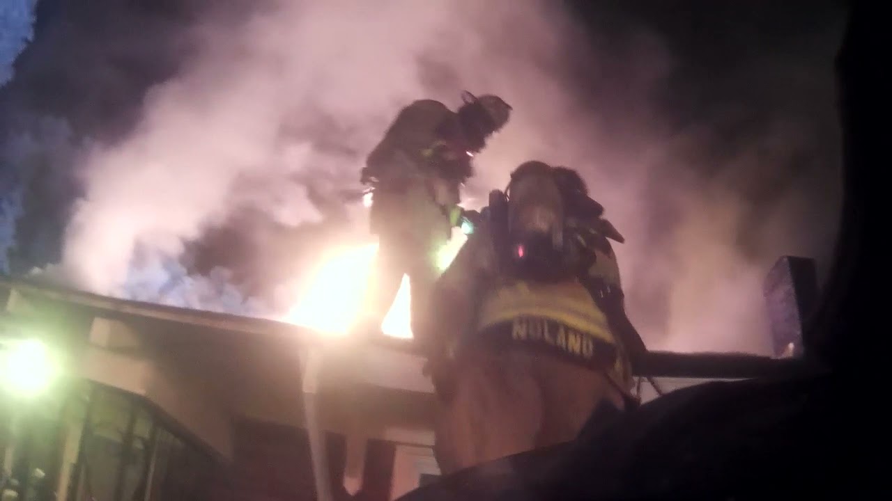 HFD Vent, T18, Lawson House Fire - YouTube
