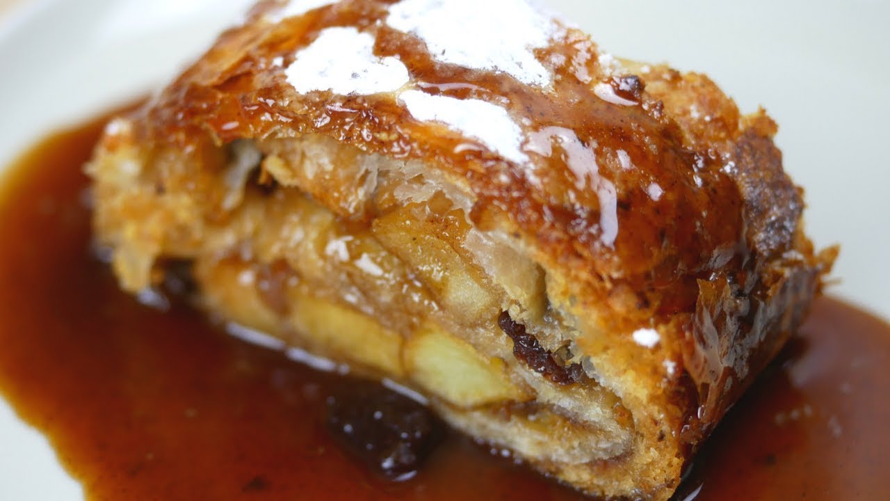 Receta e Shtrudllës - ëmbëlsirë e shpejtë me molla (Strudle recipe in ...