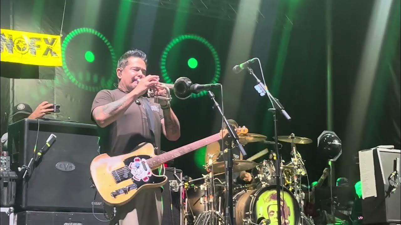NOFX - Final Florida show (clip 1 of 3) - YouTube
