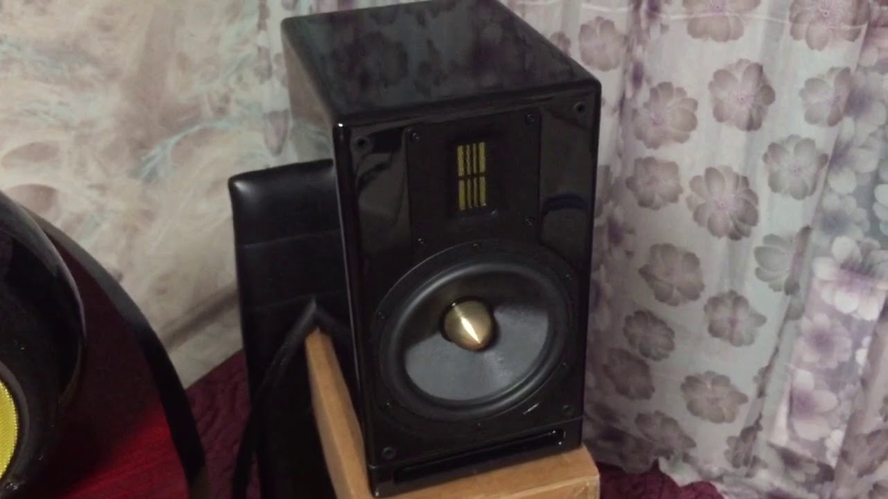 Accurate sound M6 - YouTube