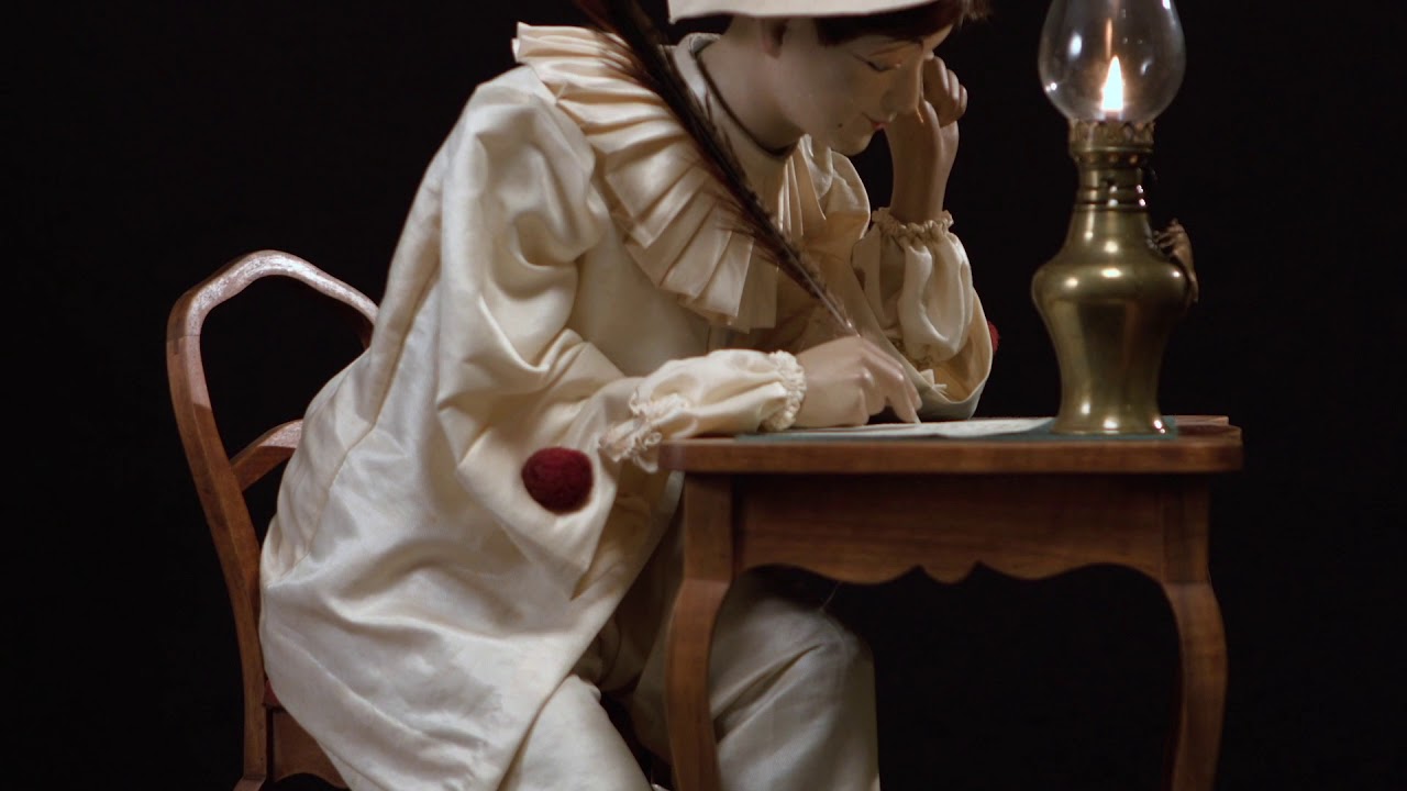 Lot 44: Pierrot Writing Automaton - YouTube