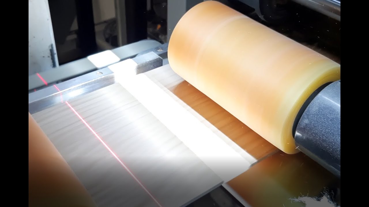 WOODINSPECTOR QSCAN 60 in oak lamella AI scanning for floor ...