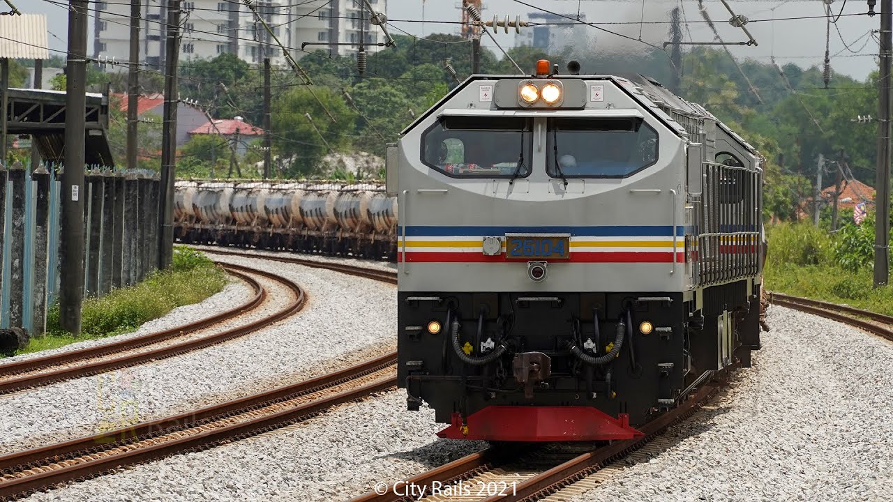 KTMB Class 26 Blue Tiger [ 26104 Tg Dungun ] + Low Horn passing Kuang ...