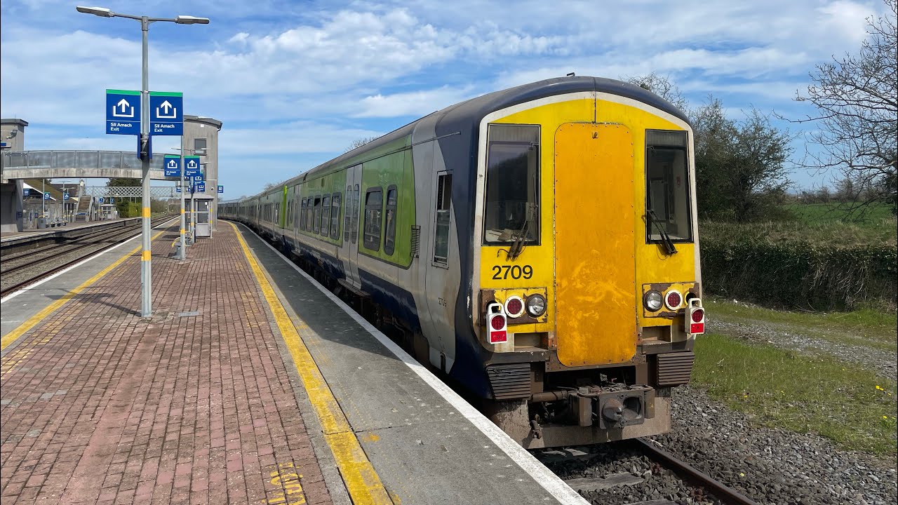 *RARE MOVEMENT* 2700 class transfer Cork-Inchicore and 220 Retro First ...