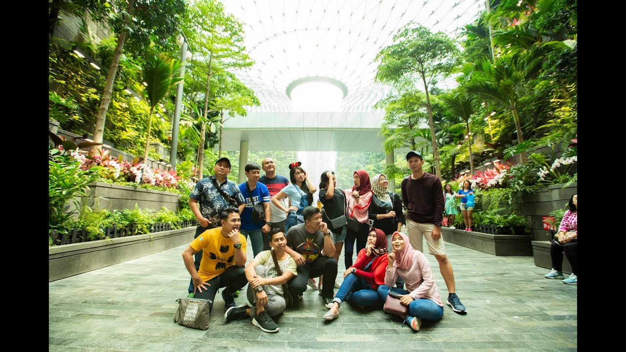 BCKS Tour: BNI BSD in SINGAPORE - YouTube