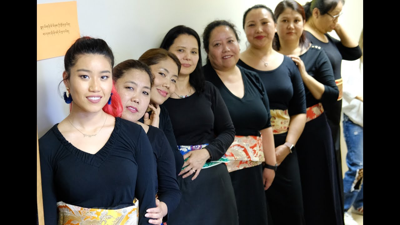 Wosal Graduation Tibetan Dance - YouTube