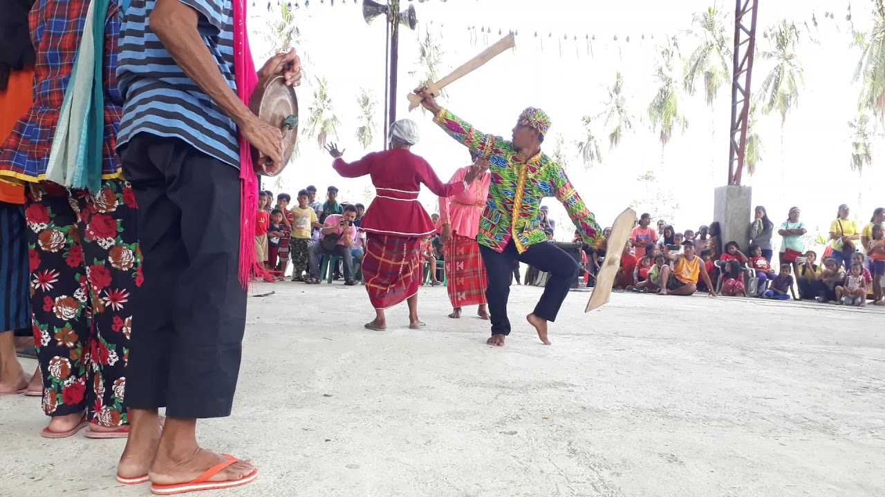 Dance teduray kalamongog Lebak Sultan Kudarat - YouTube