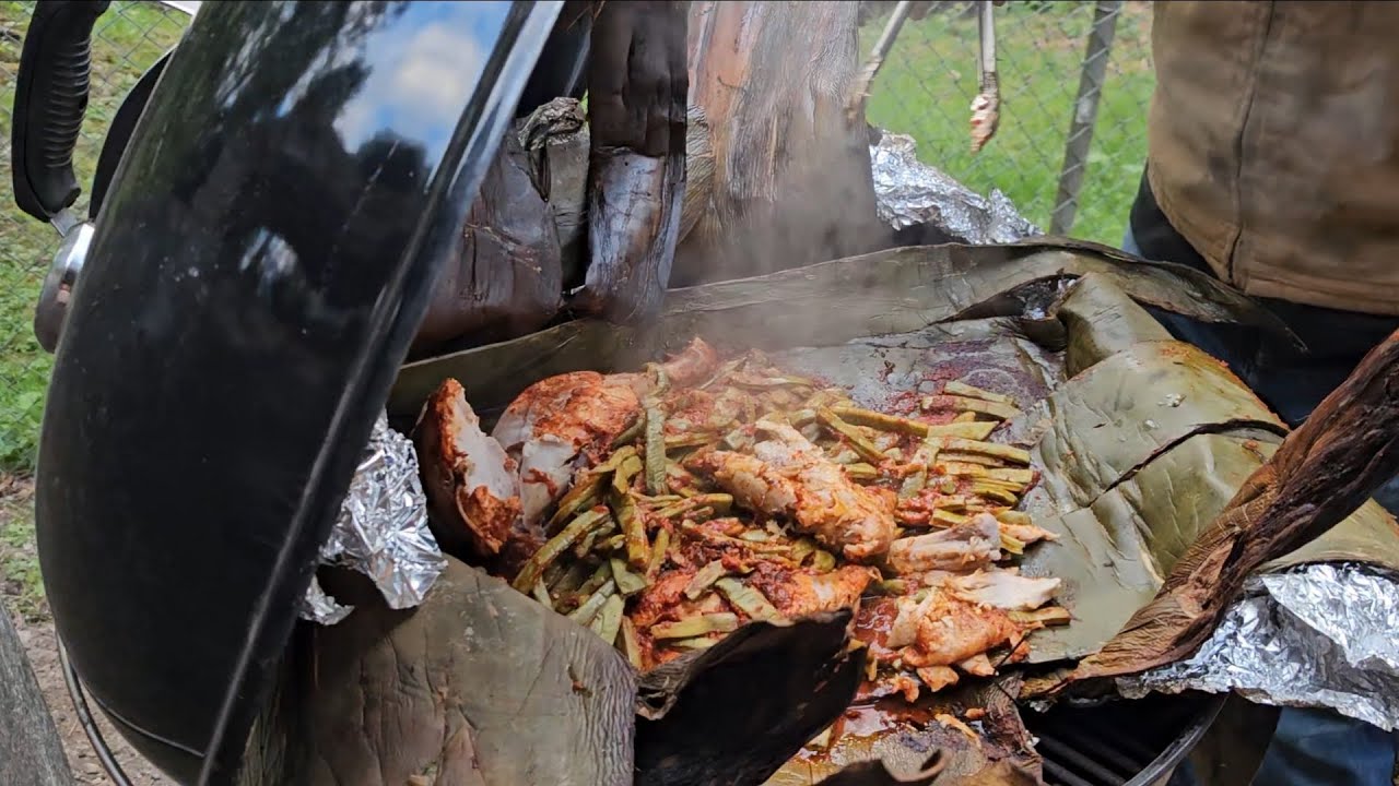 barbacoa de pollo con pencas de maguey en asador si se puede chicken ...