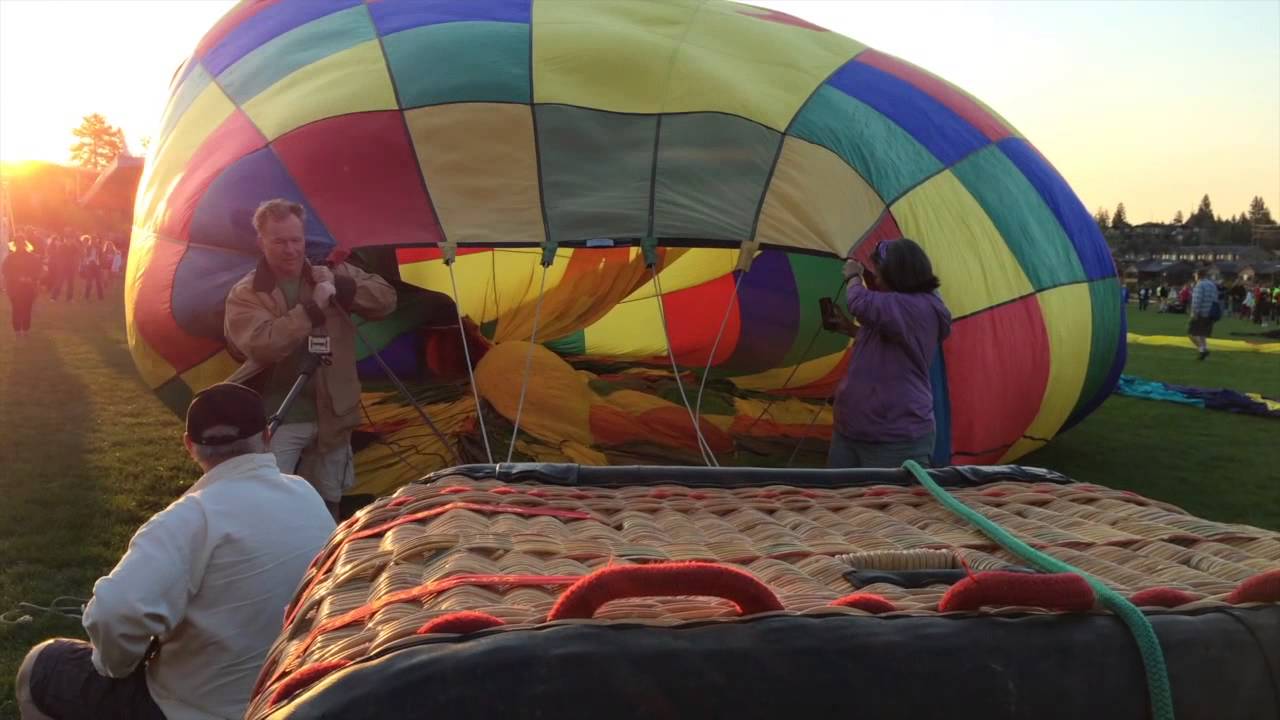 Balloons Over Bend - YouTube