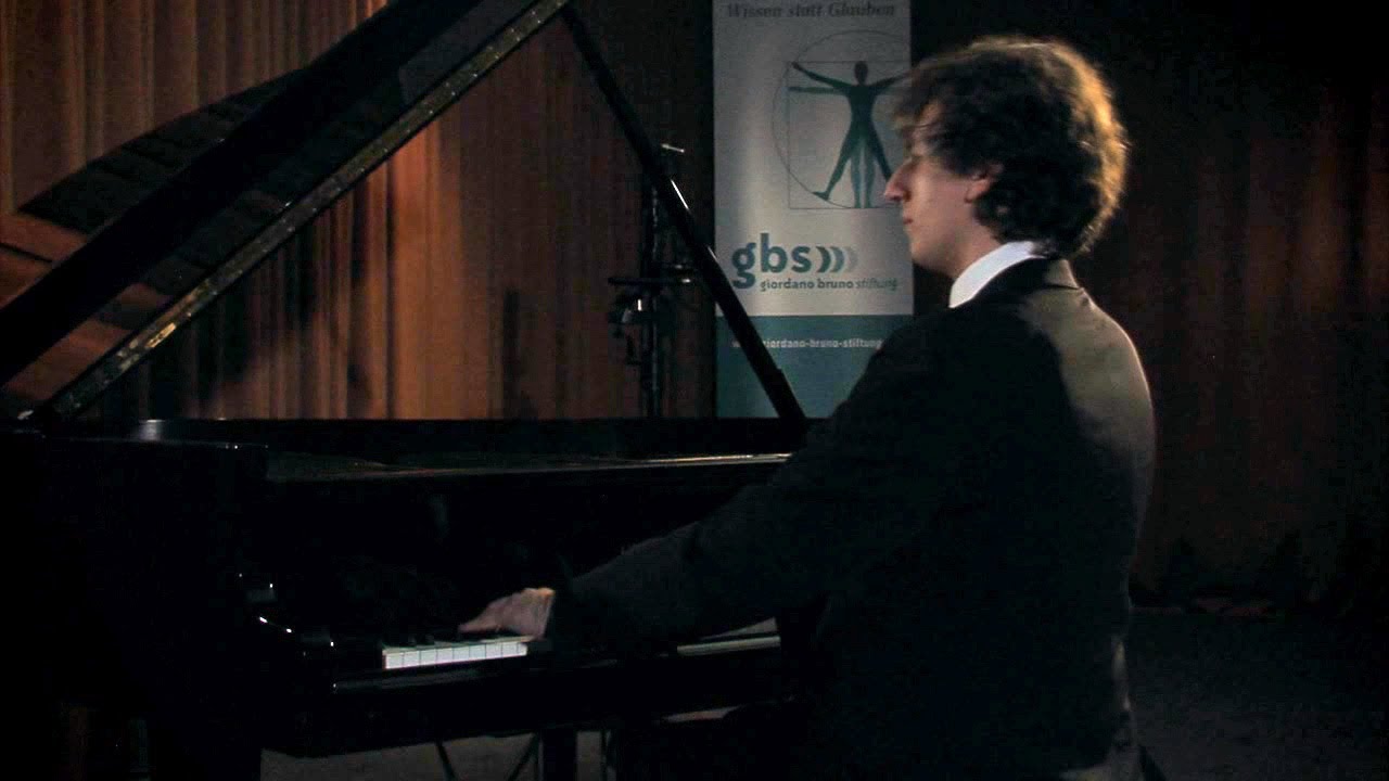 gbs-Beirat Adel F. Mohsin spielt Franz Liszt: Ungarische Rhapsodie Nr ...