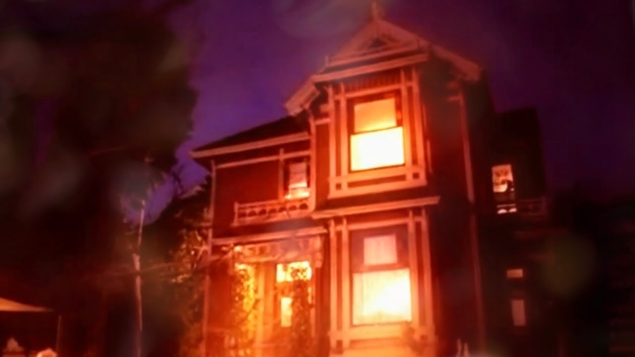 Charmed || Christmas in my Heart - Music Video - YouTube