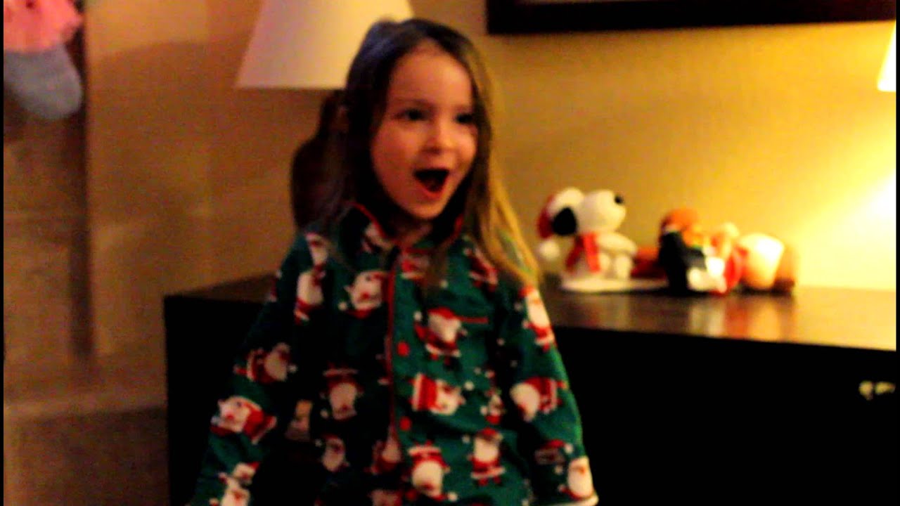 Natalie Singing Santa Claus Is Coming To Town - YouTube