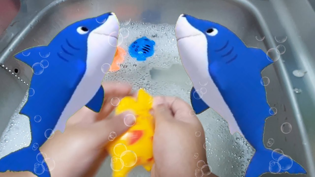 COLOR FISH SONG 🦈🐠🐡 PLAYING WITH COLORFULL FISH TOYS || SHORT STORY ...