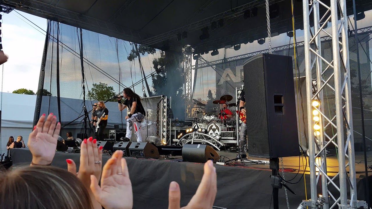 Arakain - Princess - Dřevorockfest 2019 - 4k - YouTube