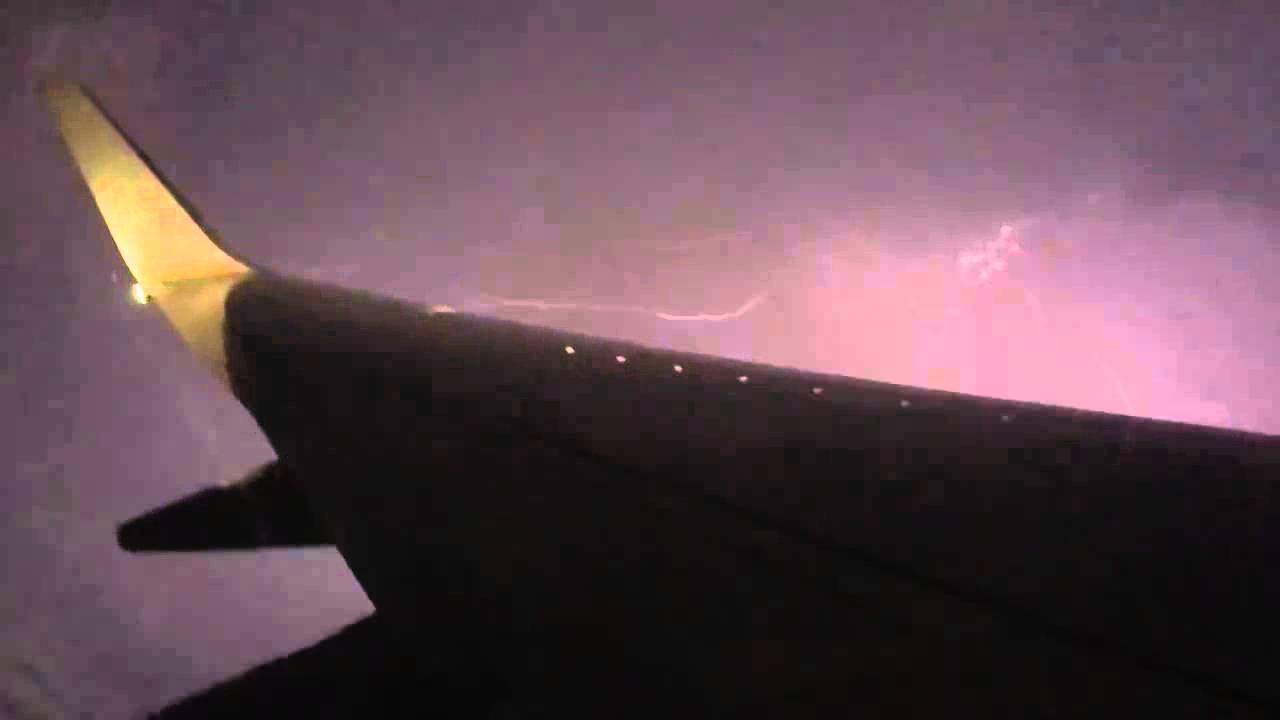 * Flash hit Plane * - YouTube