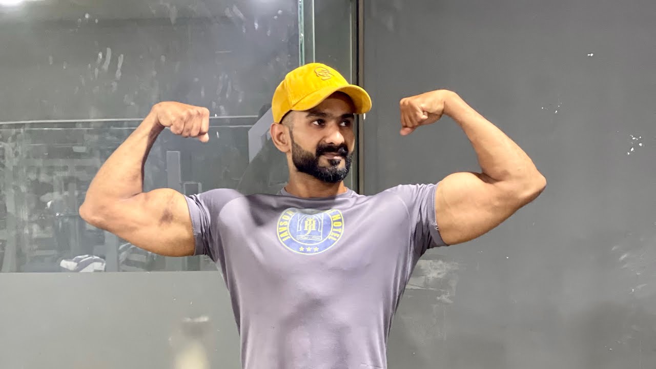 Biceps preacher curl - YouTube