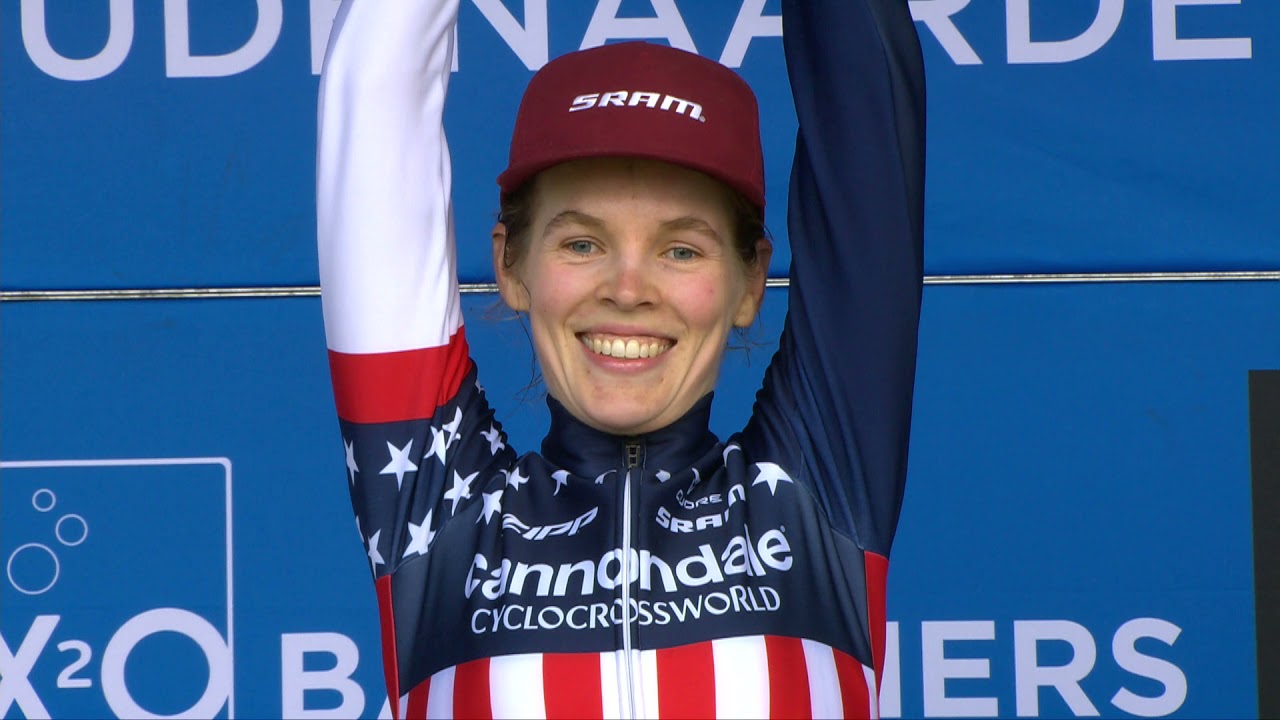 Honsinger wint bij debuut op Koppenbergcross - YouTube