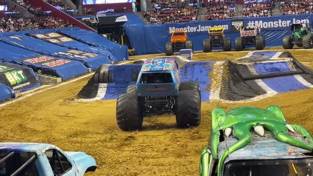 Monster Jam Jester Freestyle Sunrise FL FLA Live Arena 2022 - YouTube