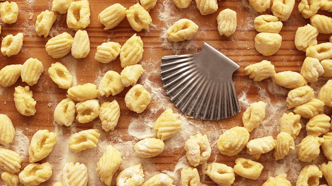 ONDA – gnocchi cutter and ridger - YouTube