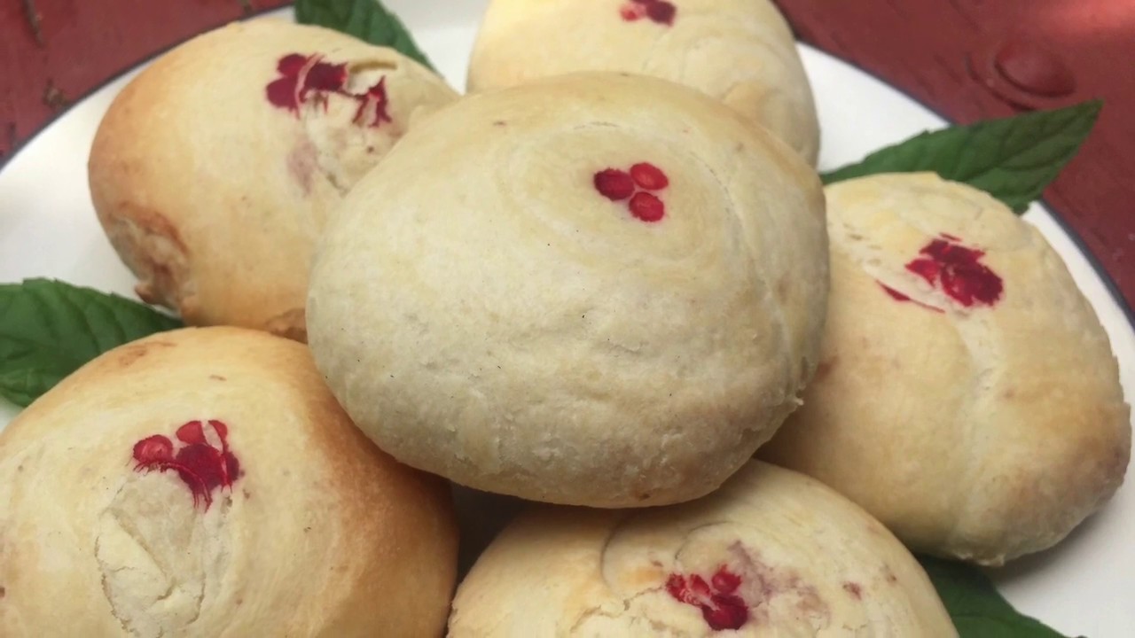 Layered biscuits with rose and hibiscus filling 玫瑰花酥 - YouTube