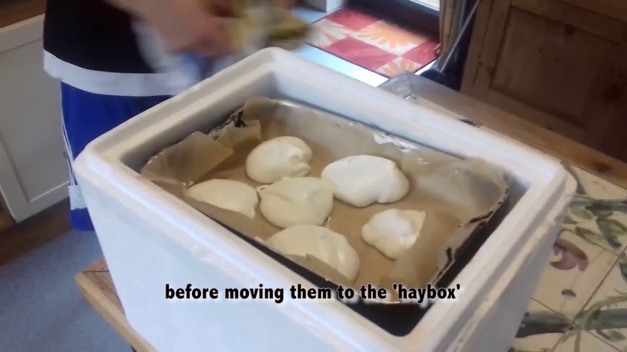Cooking Meringues in a Haybox - YouTube