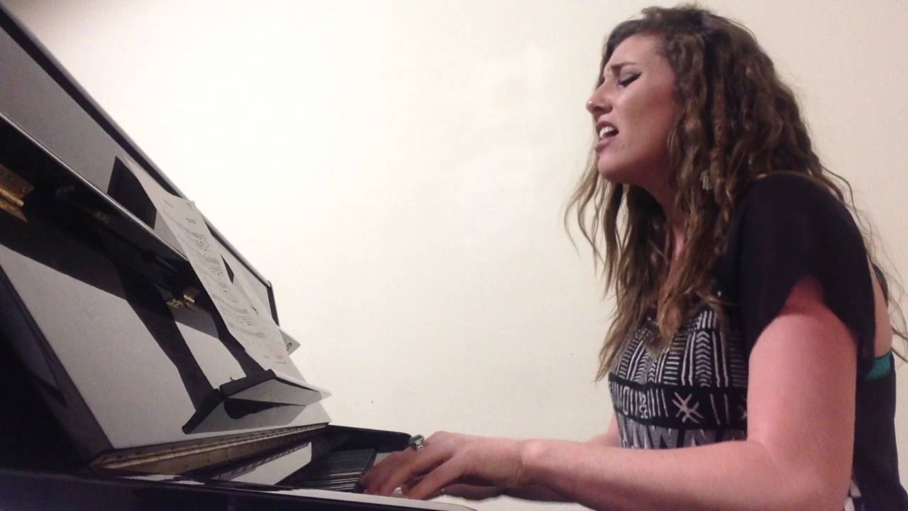 Hallelujah by Leonard Cohen sung and played by Mariah Delage - YouTube