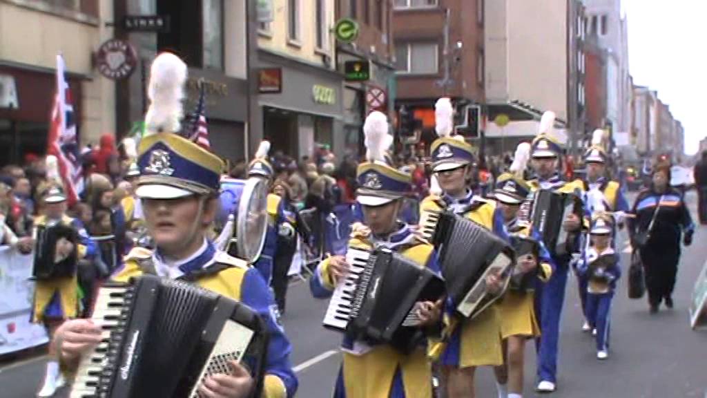 St Patrick's Weekend 2015 with the award winning Mayobridge Band - YouTube
