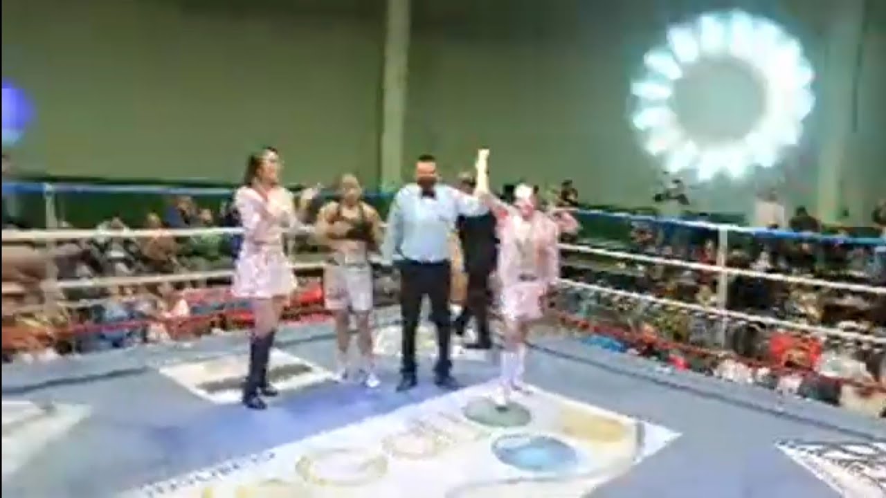 Función de Box profesional de Club Mendoza. Domo Kid Azteca, Iztacalco ...