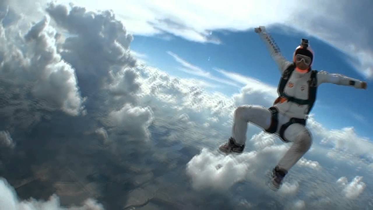 Full day rain and clouds skydive Vercelli 5 Maggio 2012 - YouTube