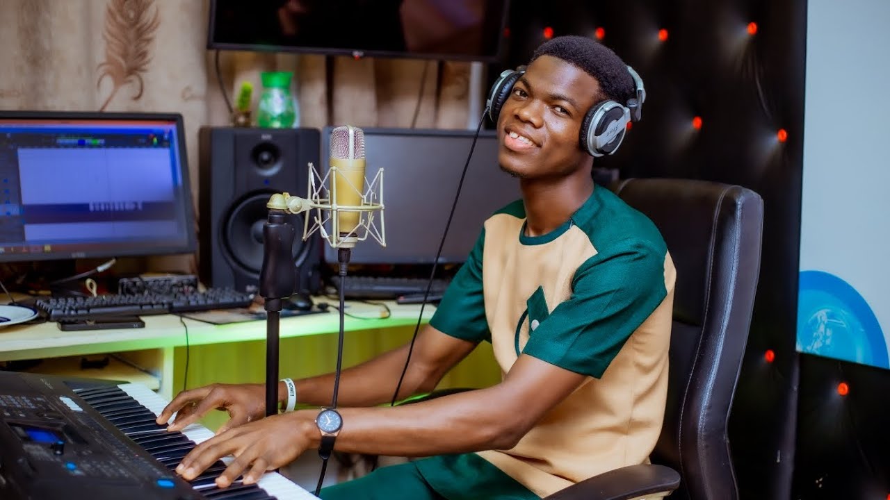 SPIRIT FILLED SONG MINISTERED BY MIN KOFI ERIC @POWER HOUSE .YOU MUST ...