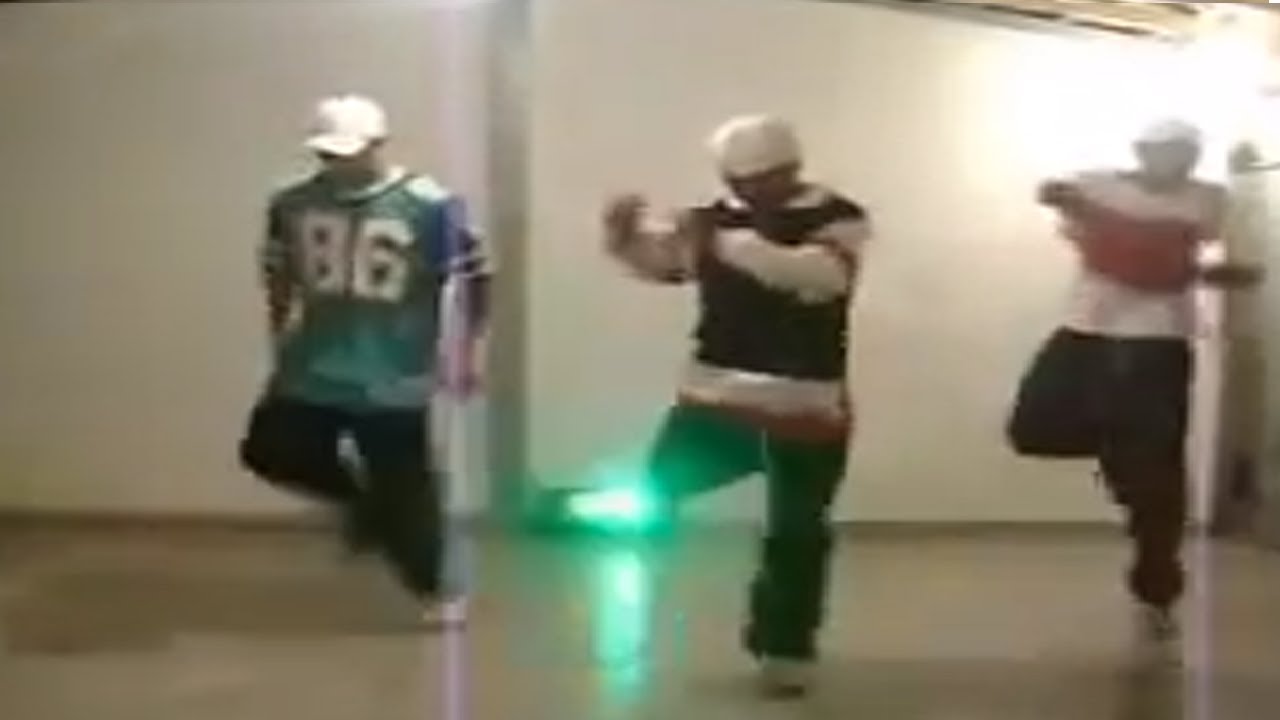 three guys dancing to Let's Groove (full version) - YouTube