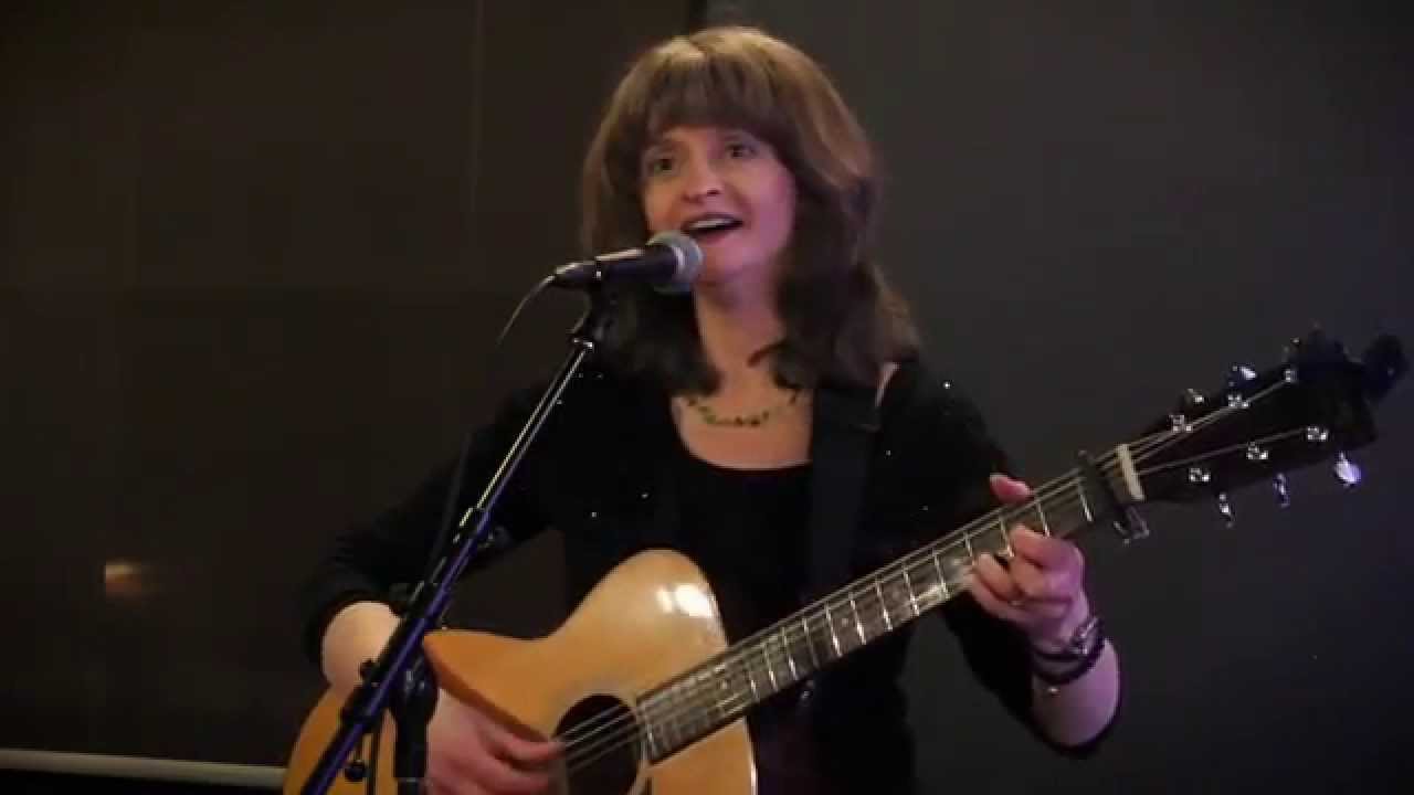 Yes it's Cold in Winnipeg - Lynn Harrison (Winterfolk, 2015) - YouTube