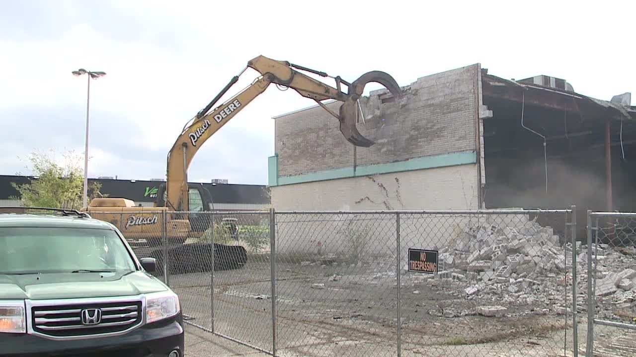 After more than 20 years, crews begin demolishing the former Witmark ...