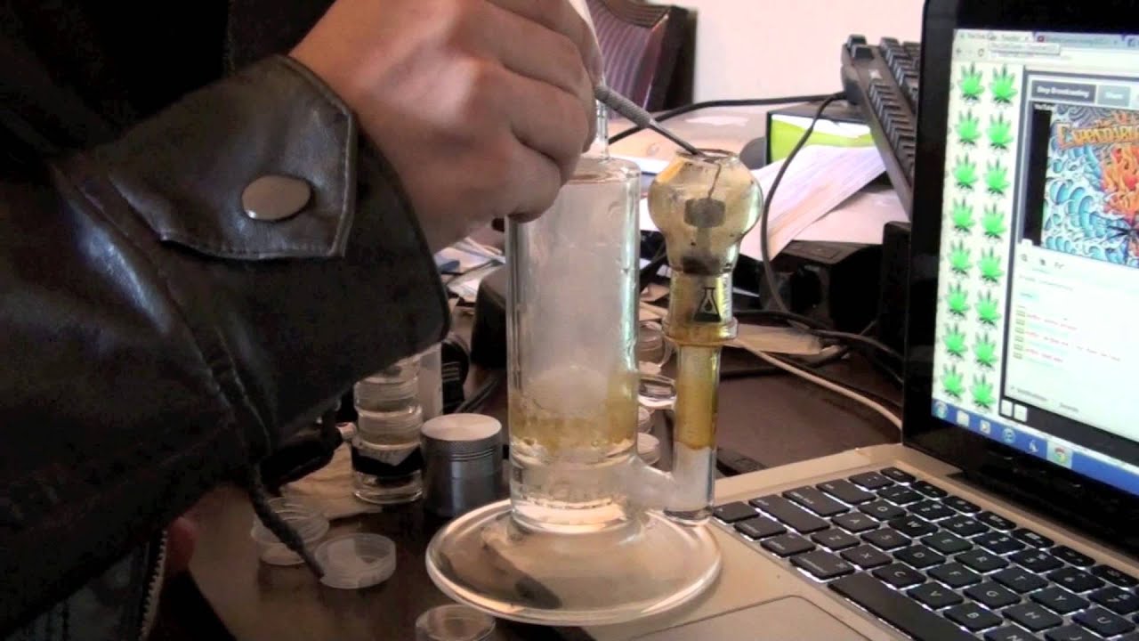 Snake Dab & Showing Some Concentrate - YouTube