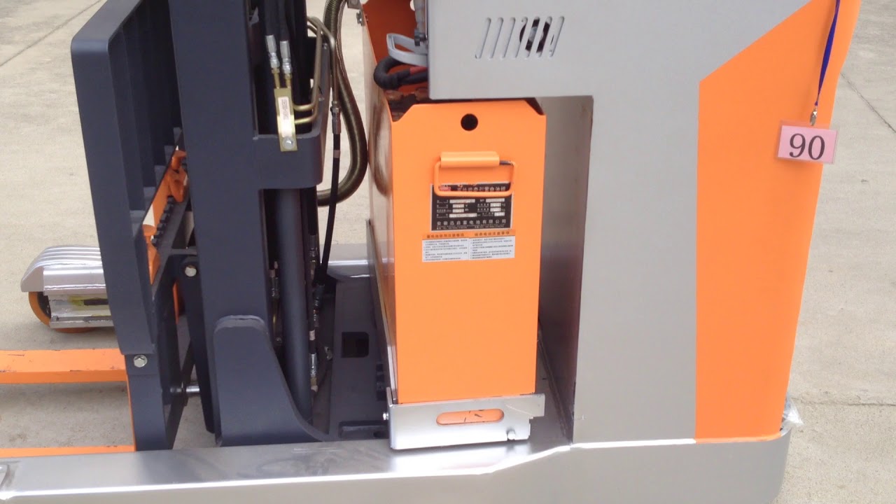 Battery replacement for FRC reach truck - YouTube