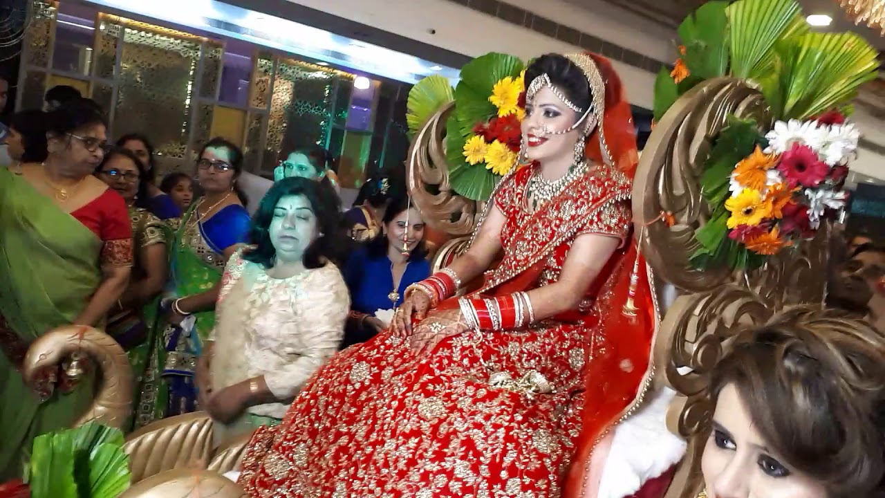 Bride Palki Entry | Traditional Doli Palki for Bride Entry and Vidaai ...