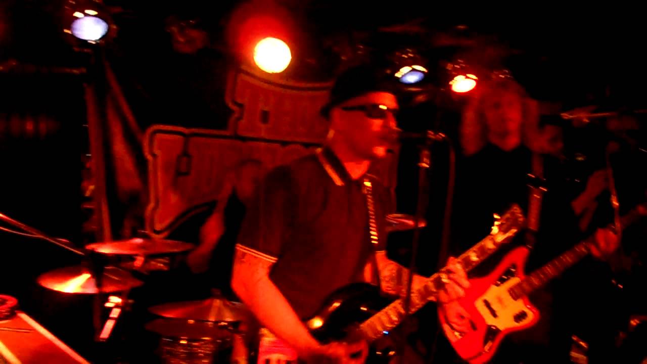 The Liptones - Girl for tonight live 2012 - YouTube