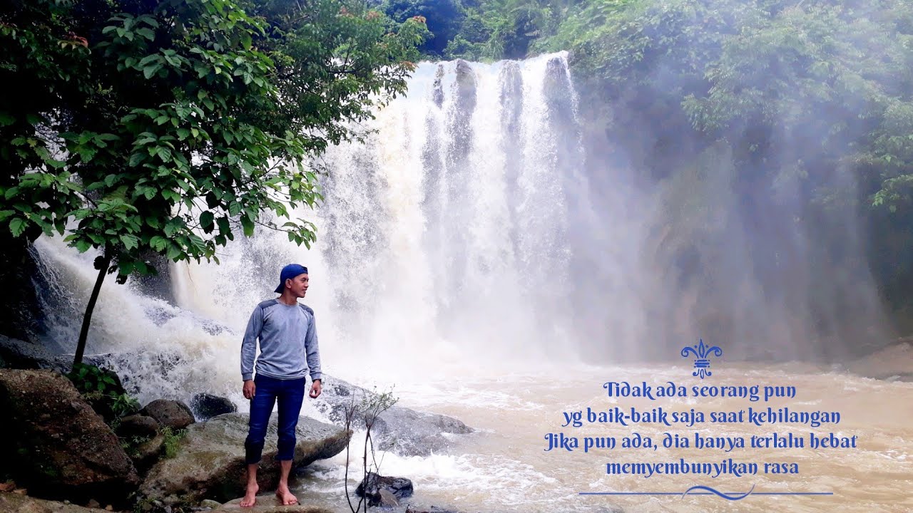 [Saraghuz] Seperti Air Terjun Niagara, Curug Munding di Waktu Musim ...