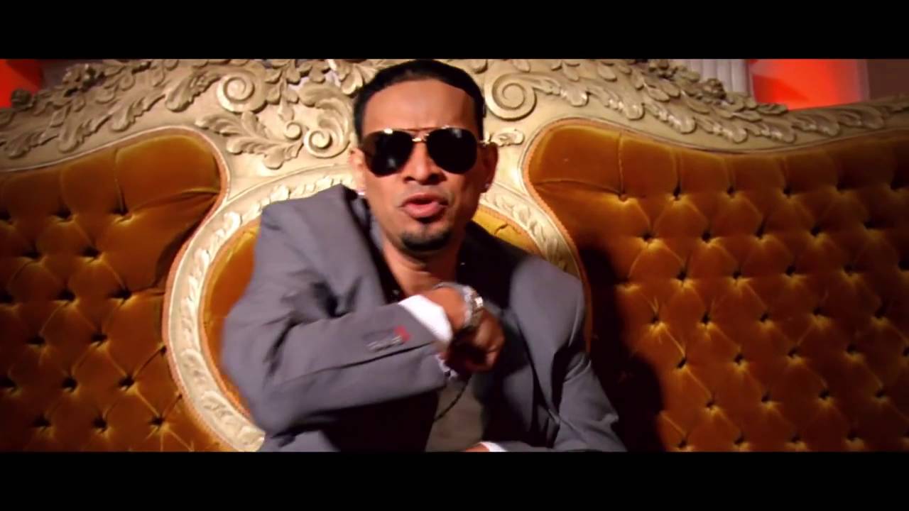 Plan B Es un secreto Official Video - YouTube