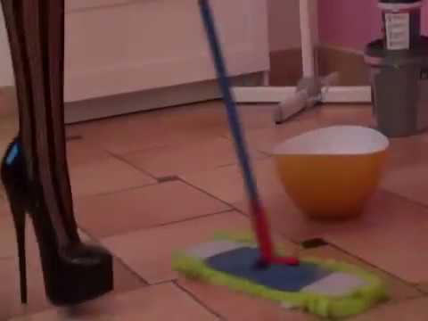 How Sexier Housewives Clean the House in High Heels