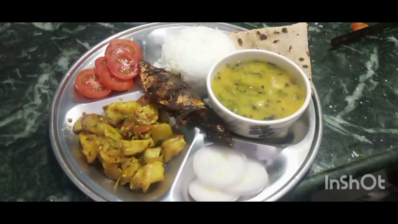 saadi thali daal chawal aloo ki sabji roti baghda machi ro salad😊😊😋in# ...