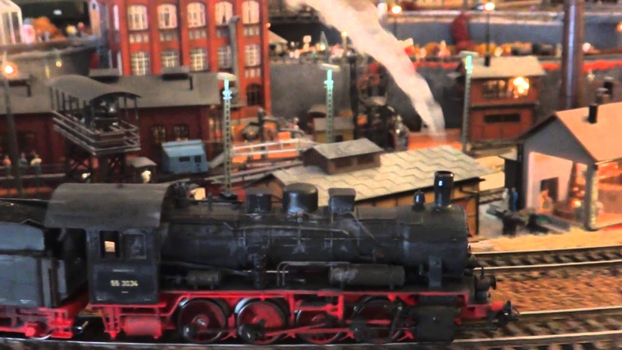 Märklin BR 55 mit Mischgüterzug - YouTube